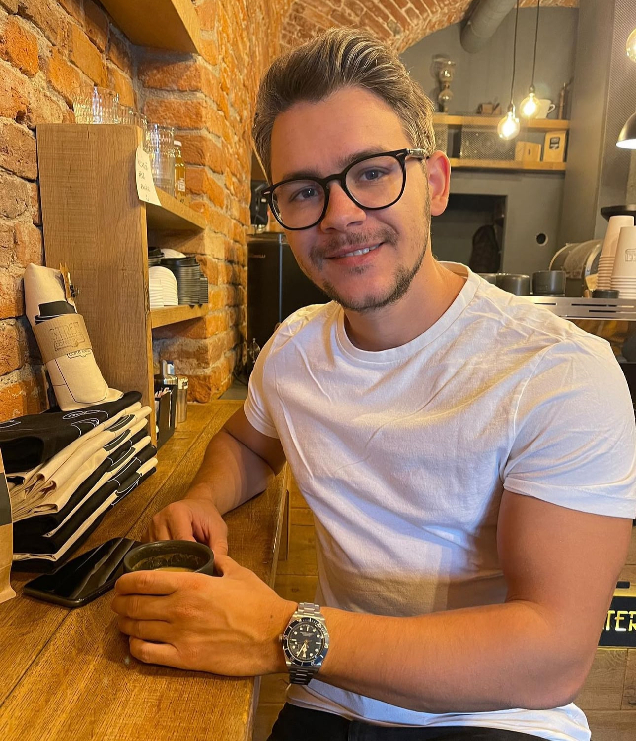 Serban Sida (@serbansida-1) - There's An AI For That